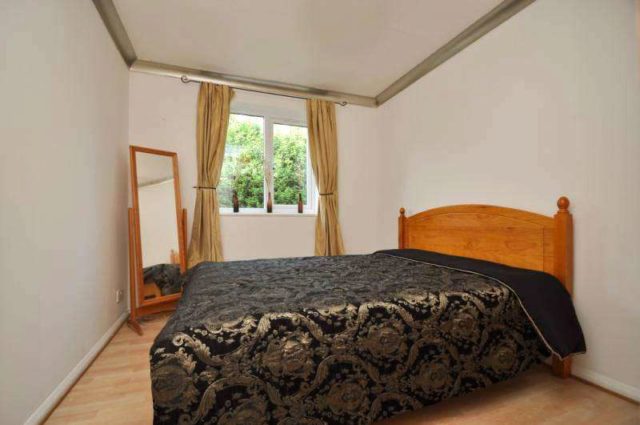 2 Bedroom Flat To Rent In Alphea Close Colliers Wood London Sw19