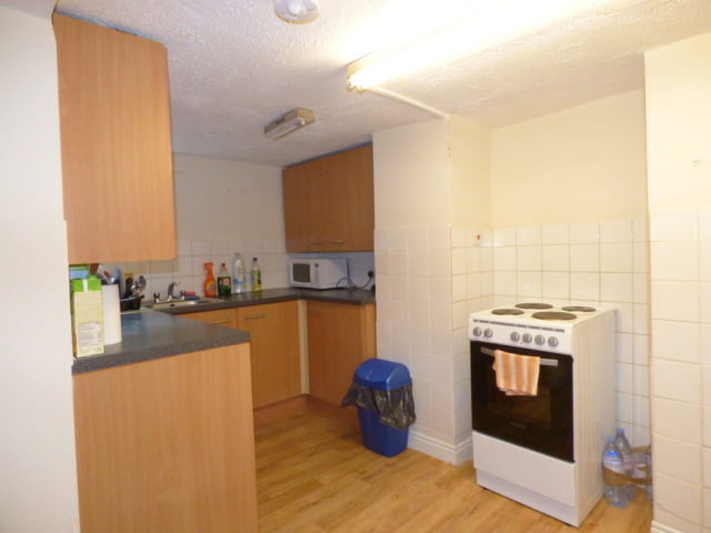 2 Bedroom Terraced House For Sale In Recreation Street Leeds Ls11
