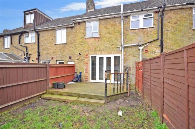 2 Bedroom Terraced House For Sale In Darnley Road Strood Rochester Me2