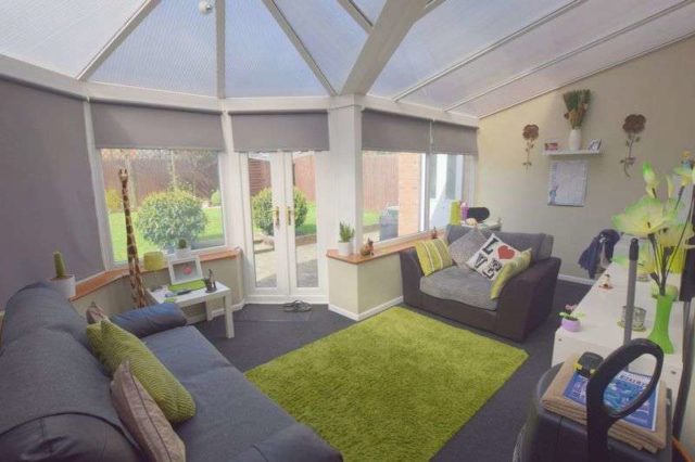 3 Bedroom Detached House For Sale In Cornwall Grove Bletchley Milton