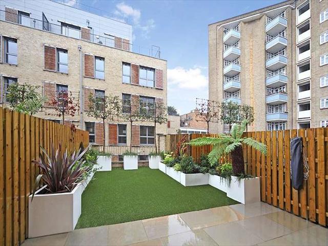 4 bedroom Terraced house to rent in Sulgrave Road London W6