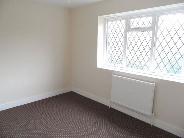 3 bedroom Terraced house to rent in Jarrah Cottages London Road ...
