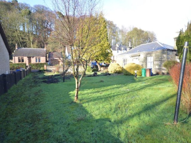 2 bedroom Bungalow to rent in Northall Road Markinch Glenrothes KY7