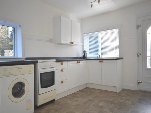 2 bedroom Bungalow to rent in Northall Road Markinch Glenrothes KY7