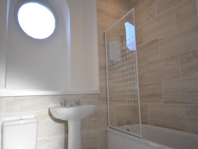 2 bedroom Bungalow to rent in Northall Road Markinch Glenrothes KY7