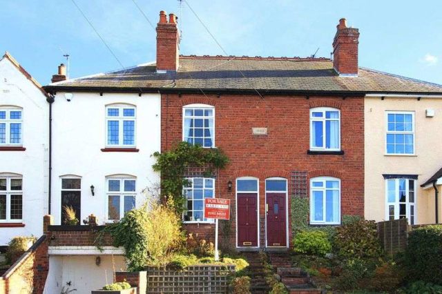 2 bedroom Cottage for sale in Oaken Lane Oaken Wolverhampton WV8