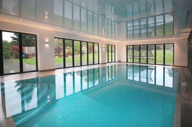 6 bedroom Detached house for sale in High Road Chigwell IG7