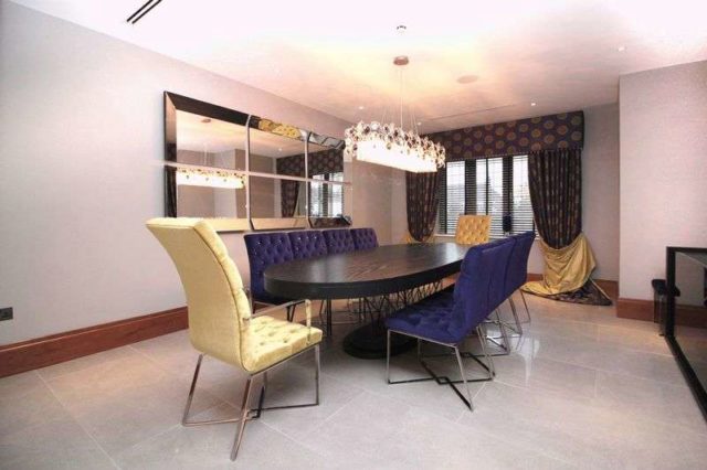 6 bedroom Detached house for sale in High Road Chigwell IG7