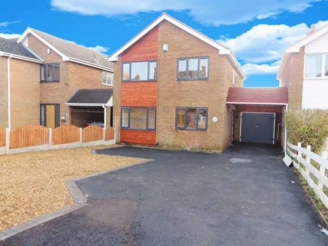 4 bedroom Detached house for sale in Oakham Road Dudley DY2