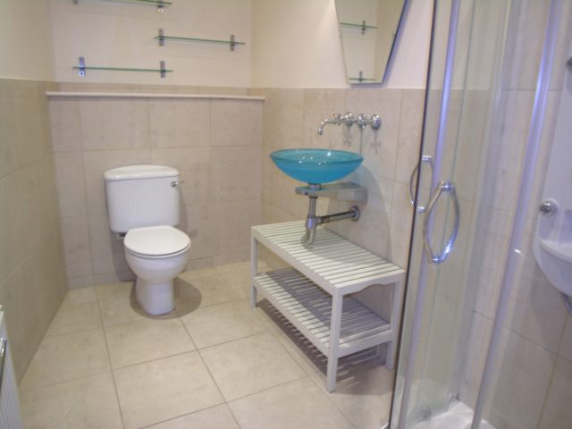 3 bedroom Flat to rent in Queens Park Gardens Bournemouth BH8