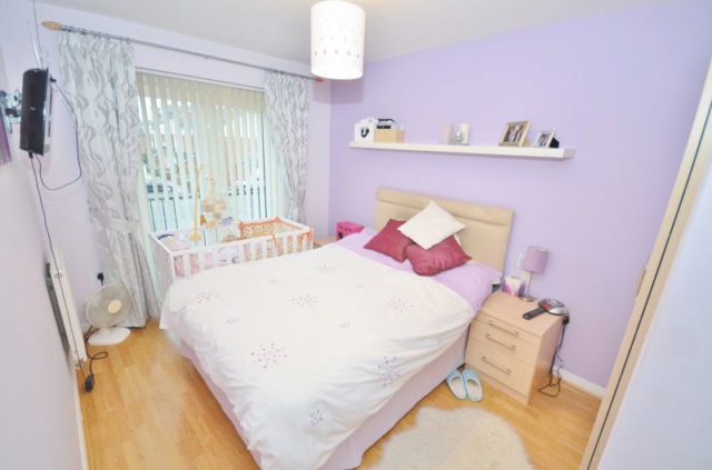 2 bedroom Flat for sale in Pinhigh Place Salford M6