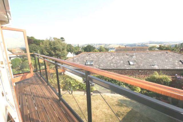 3 bedroom Town House to rent in Teign Court Bishopsteignton Teignmouth TQ14