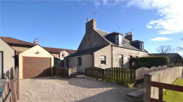 2 bedroom Semi-Detached house to rent in Keith-Hall Road Inverurie AB51