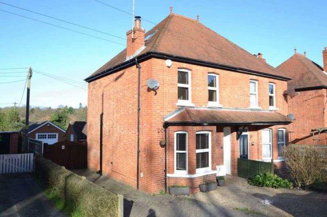 4 bedroom Semi-Detached house for sale in The Terrace Knowl Hill ...