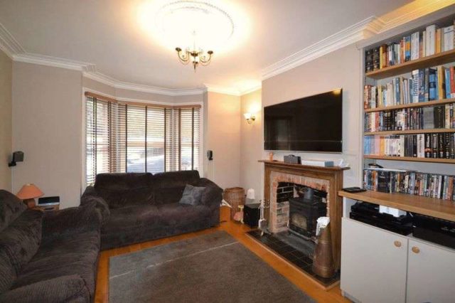 4 bedroom Semi-Detached house for sale in The Terrace Knowl Hill ...
