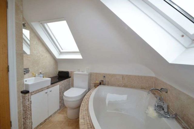 4 bedroom Semi-Detached house for sale in The Terrace Knowl Hill ...
