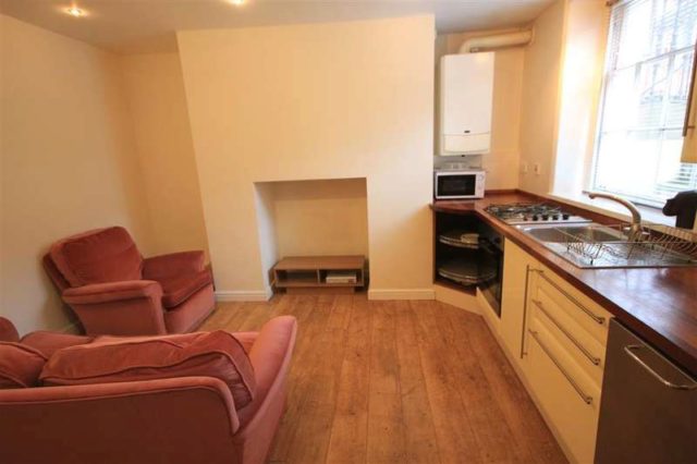 1 bedroom Apartment to rent in Russell Street Reading RG1