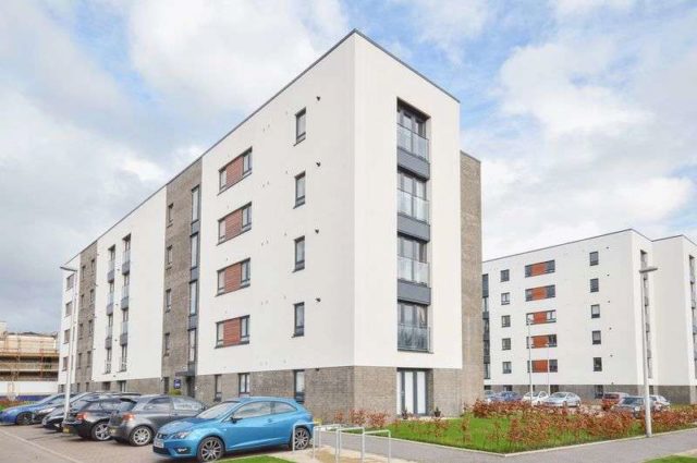 2 bedroom Flat for sale in Arneil Drive Edinburgh EH5