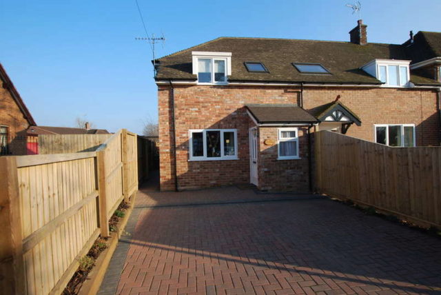 2 bedroom End of Terrace for sale in Church Road Saughall Chester CH1