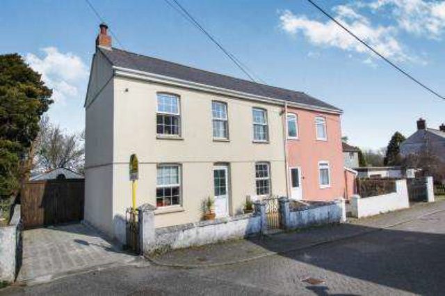 4 bedroom Semi-Detached house for sale in New Street Bugle St. Austell PL26