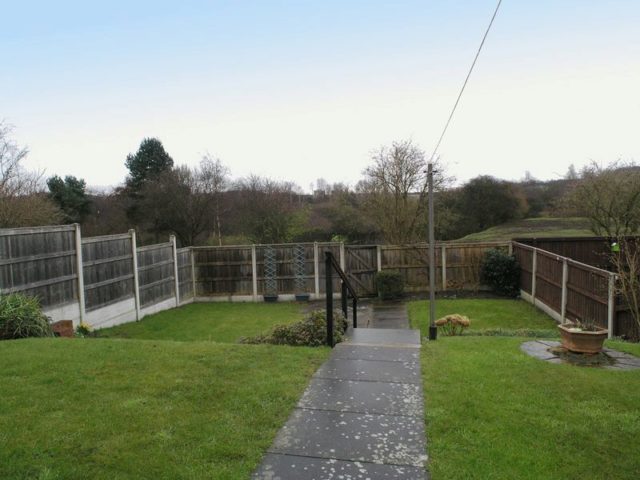 3 bedroom Semi-Detached house for sale in Holly Hall Road Dudley DY2