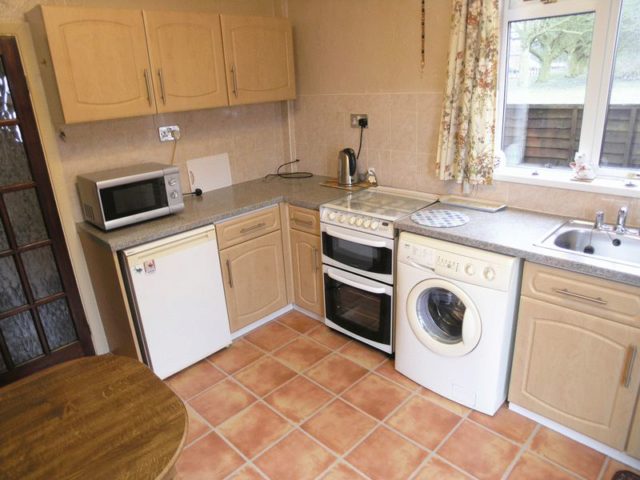 3 bedroom Semi-Detached house for sale in Holly Hall Road Dudley DY2