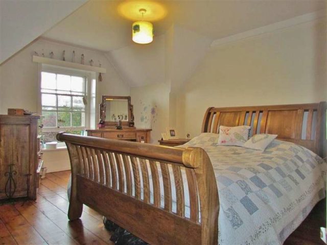 4 bedroom Flat to rent in Packhorse Lane Marcham Abingdon OX13