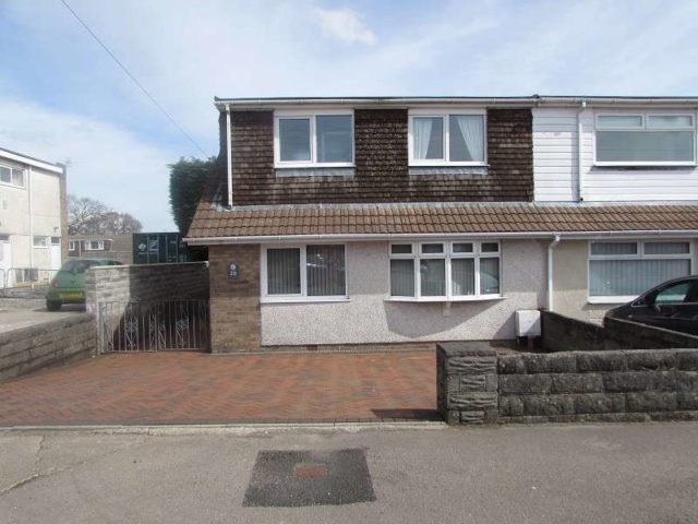 3 bedroom Semi-Detached house for sale in Verland Way Pencoed Bridgend CF35