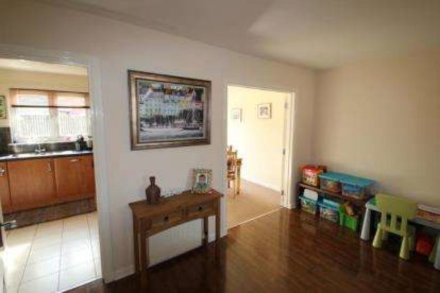 3 bedroom Detached house for sale in Barshaw Close Glasgow G52