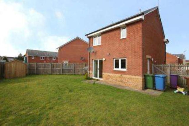 3 bedroom Detached house for sale in Barshaw Close Glasgow G52