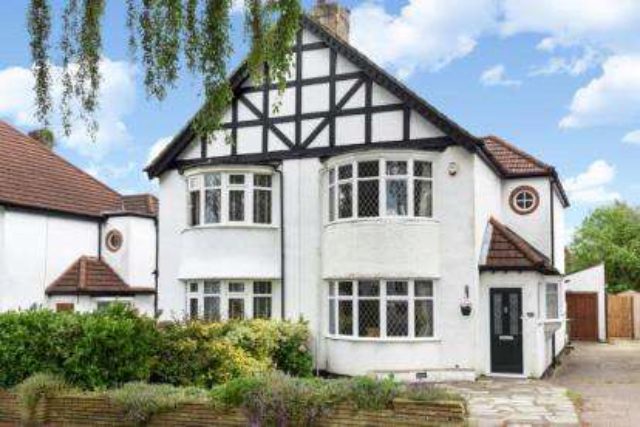 4 bedroom Semi-Detached house for sale in Birch Tree Avenue West ...