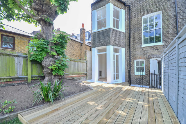 2 bedroom Apartment for sale in Camberwell Grove London SE5
