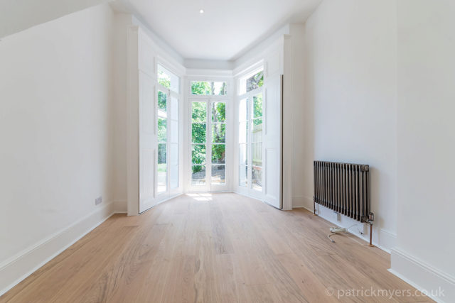 2 bedroom Apartment for sale in Camberwell Grove London SE5