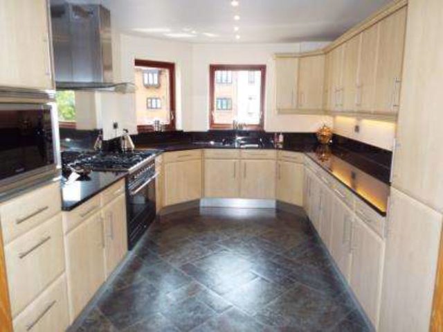 4 bedroom Detached house for sale in Calshot Court Channel Way Ocean ...