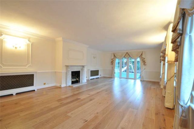 5 bedroom Detached house to rent in Kier Park Ascot SL5
