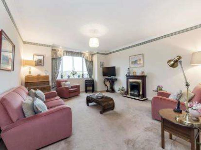 2 bedroom Flat for sale in Fairfield Drive Clarkston Glasgow G76