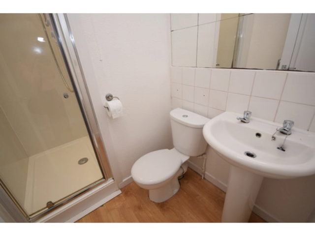 1 bedroom Flat to rent in Alexandra Street Perth PH2