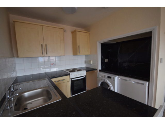 1 bedroom Flat to rent in Alexandra Street Perth PH2