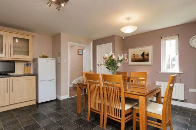 4 bedroom Semi-Detached house for sale in Billington Close Barnton ...