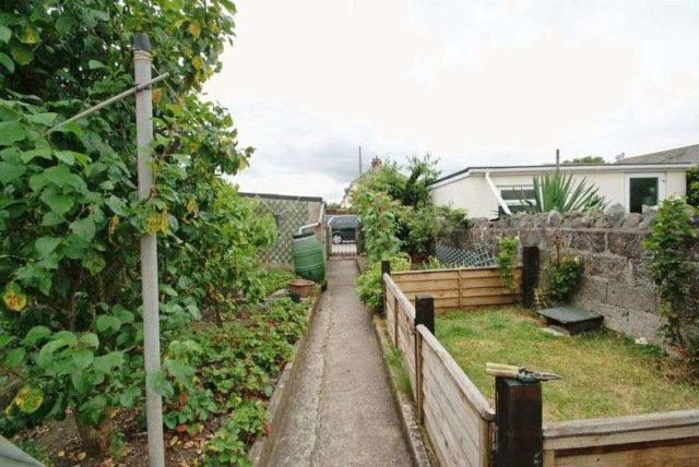 3 bedroom Terraced house for sale in Courtenay Terrace Starcross Exeter EX6
