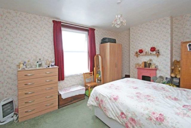 3 bedroom Terraced house for sale in Courtenay Terrace Starcross Exeter EX6